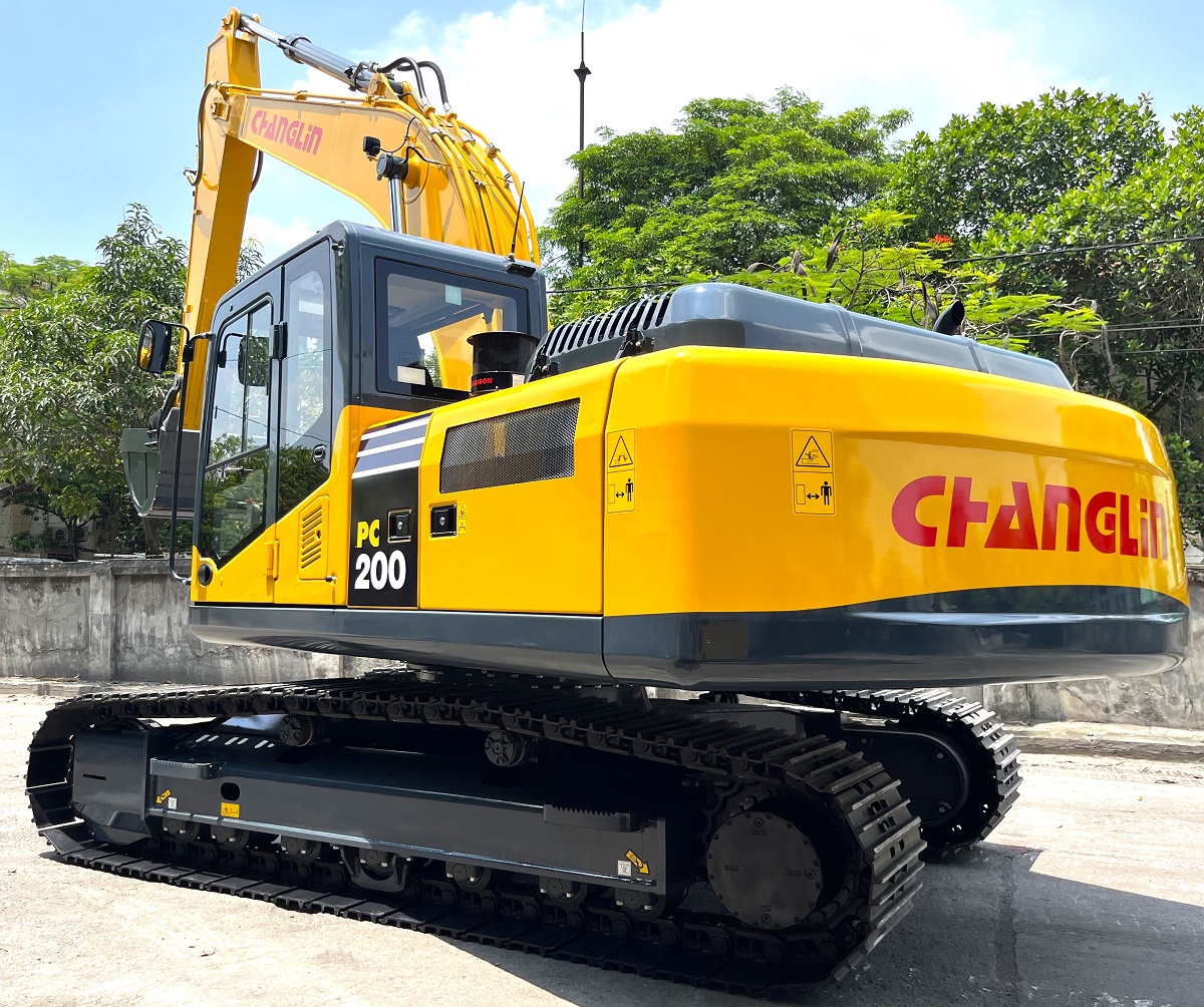 Bán Máy Xúc Komatsu PC200-8 Liên Doanh