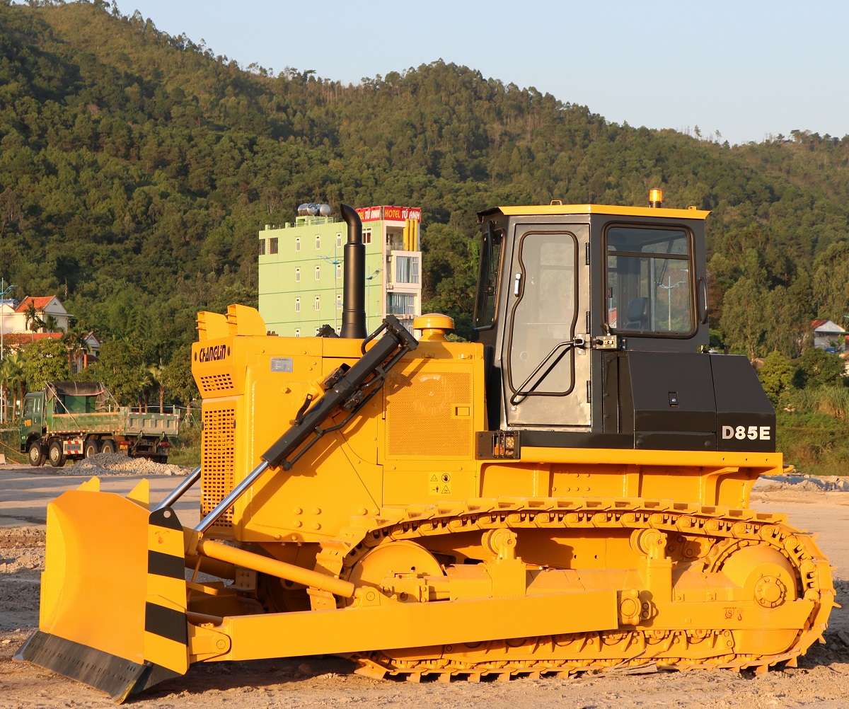 ĐẠI LÝ MÁY ỦI KOMATSU D85E-21 LIÊN DOANH