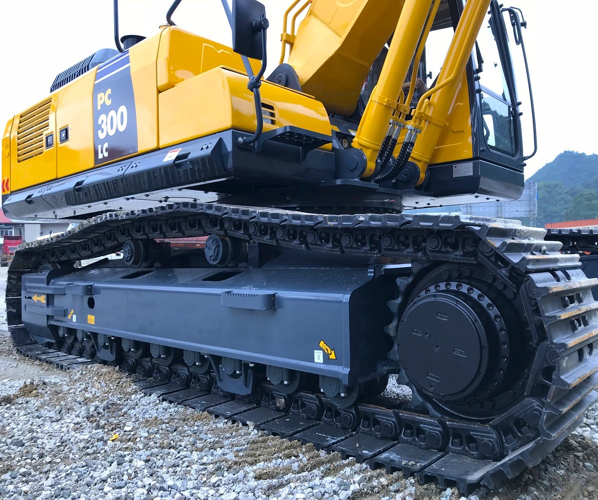 BÁO GIÁ BÁN MÁY XÚC ĐÀO KOMATSU PC300-8/ PC300LC-8