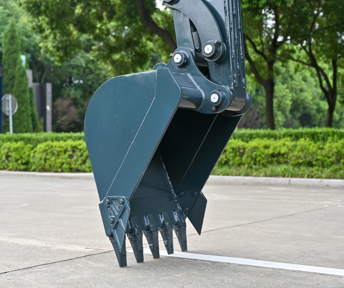 Giá Máy Xúc Bánh Lốp Doosan 55W Mới, Nên Chọn R60WVSpro